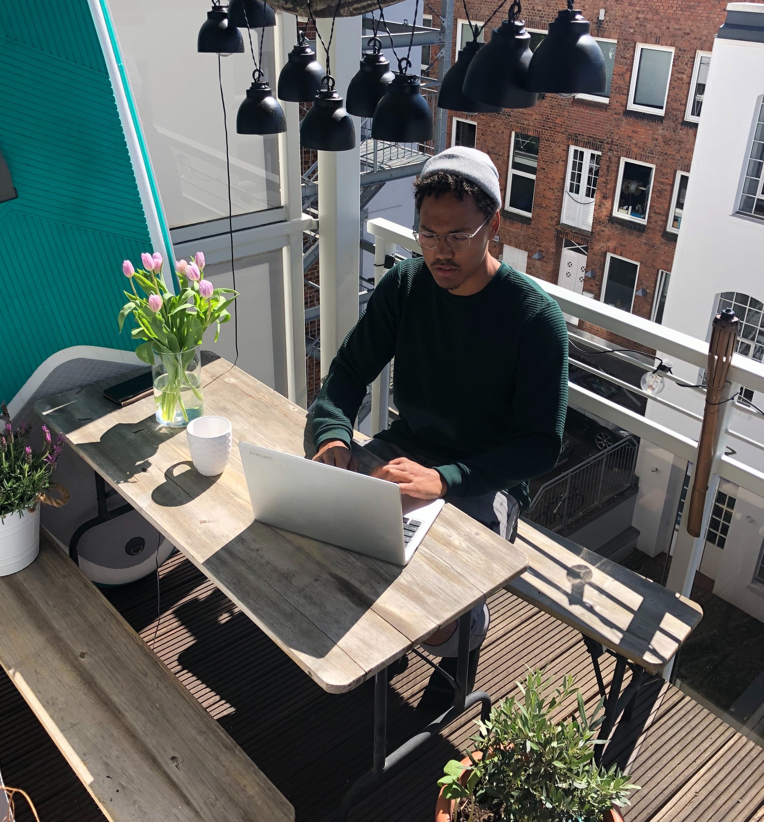 A Hybrid Work Model For Collaboration, Flexibility, & Fulfillment ...