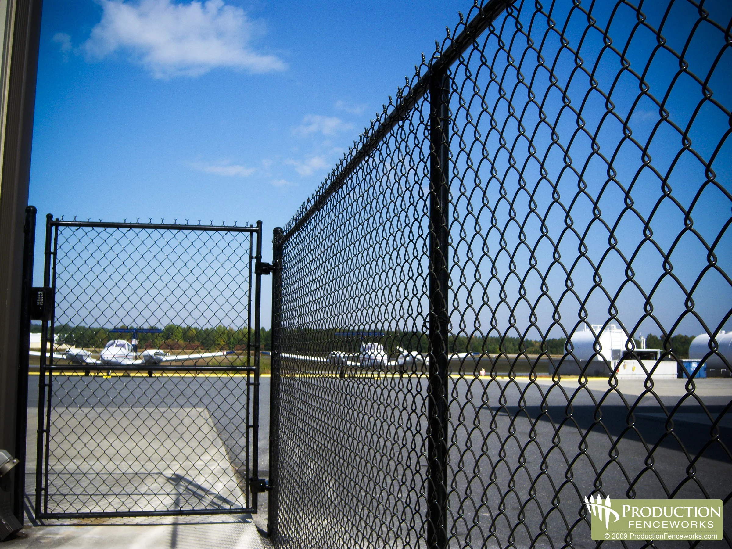 Chain Link Fence Privacy Ideas Examples And Forms