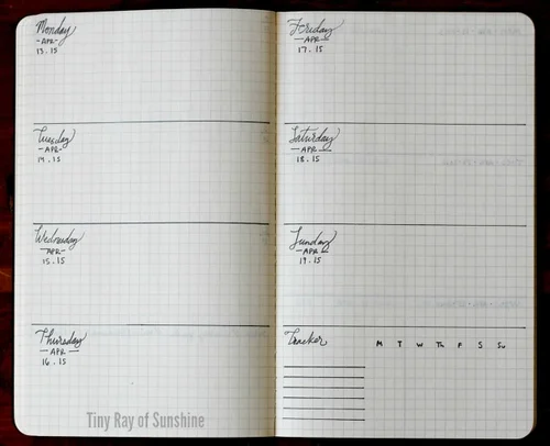 Layout Idea: Weekly layouts — Tiny Ray of Sunshine