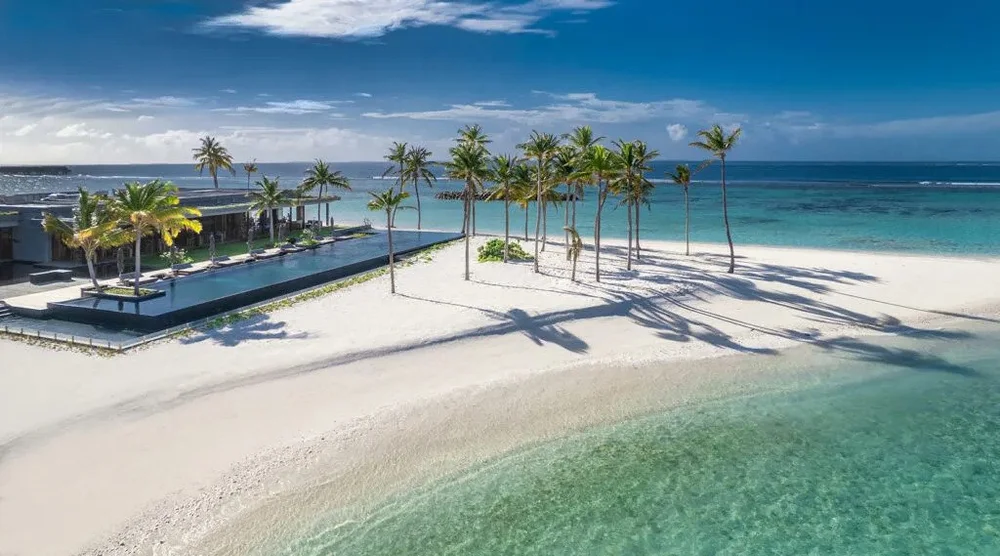 ALILA KOTHAIFARU — ADDICTED TO MALDIVES