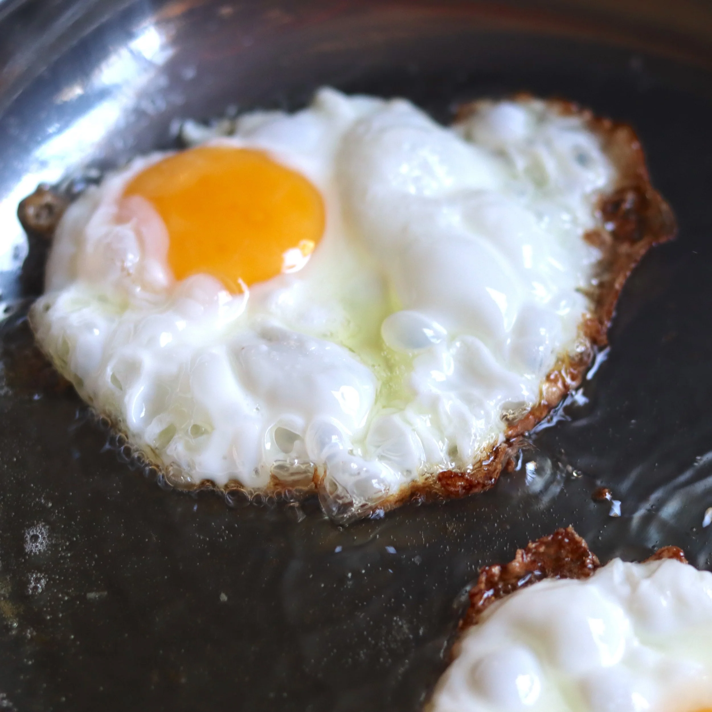 Bánh Mì Trứng ốp la | Crispy Fried Egg Banh Mi — Chef Tu David Phu ...