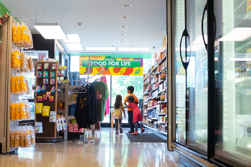 As Big Box Stores Close, Can Community-Led Grocery Stores Fill the Void ...