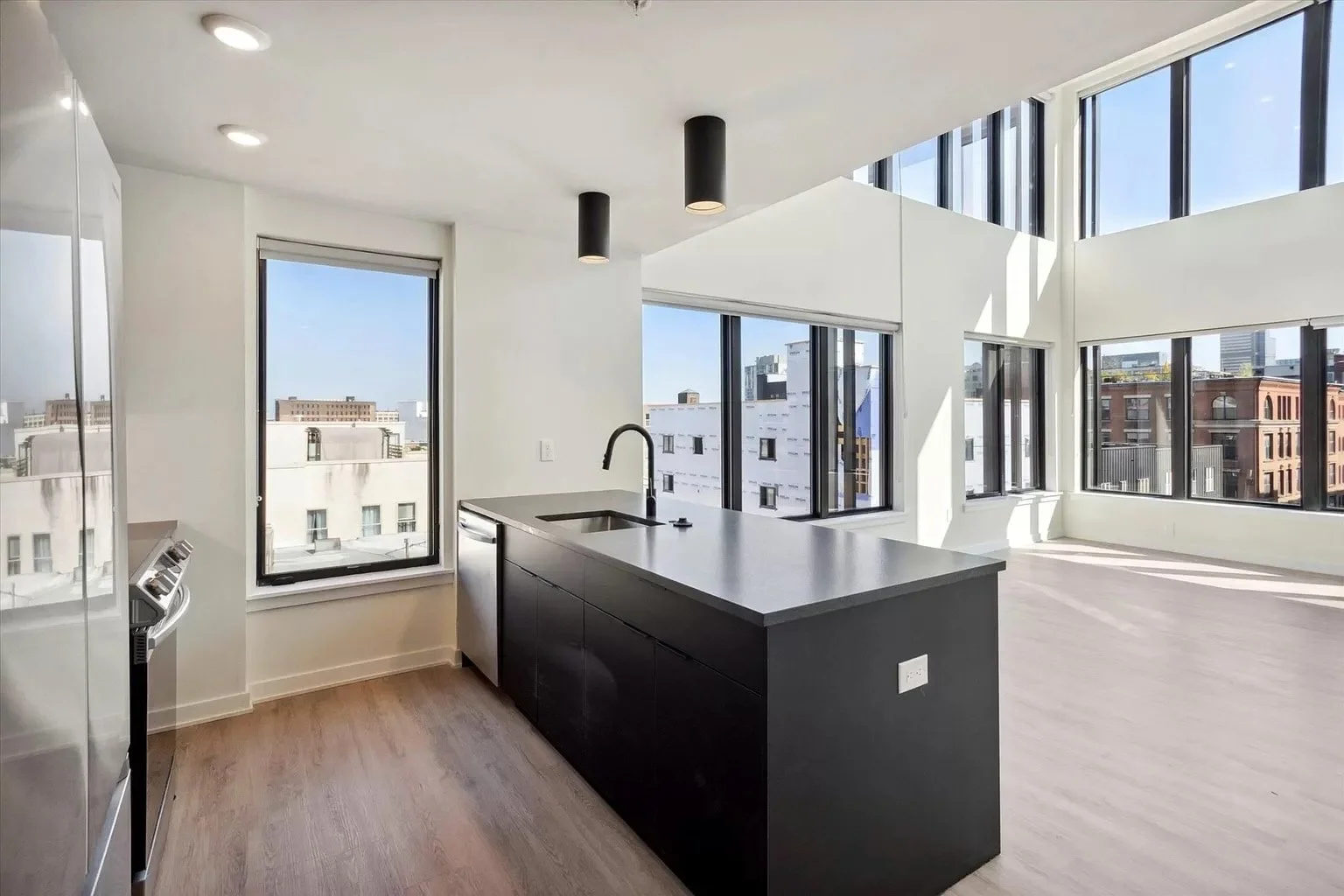 Vetrina's COR-60 Aluminum Windows for Freedom Lofts