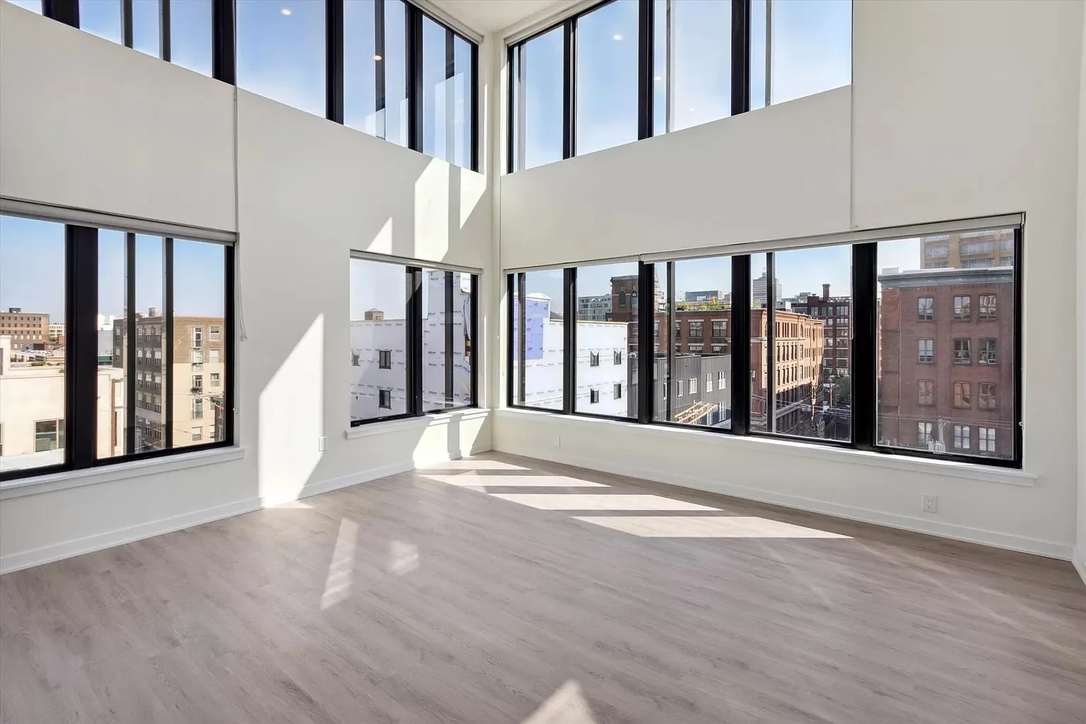 Vetrina's COR-60 Aluminum Windows for Freedom Lofts