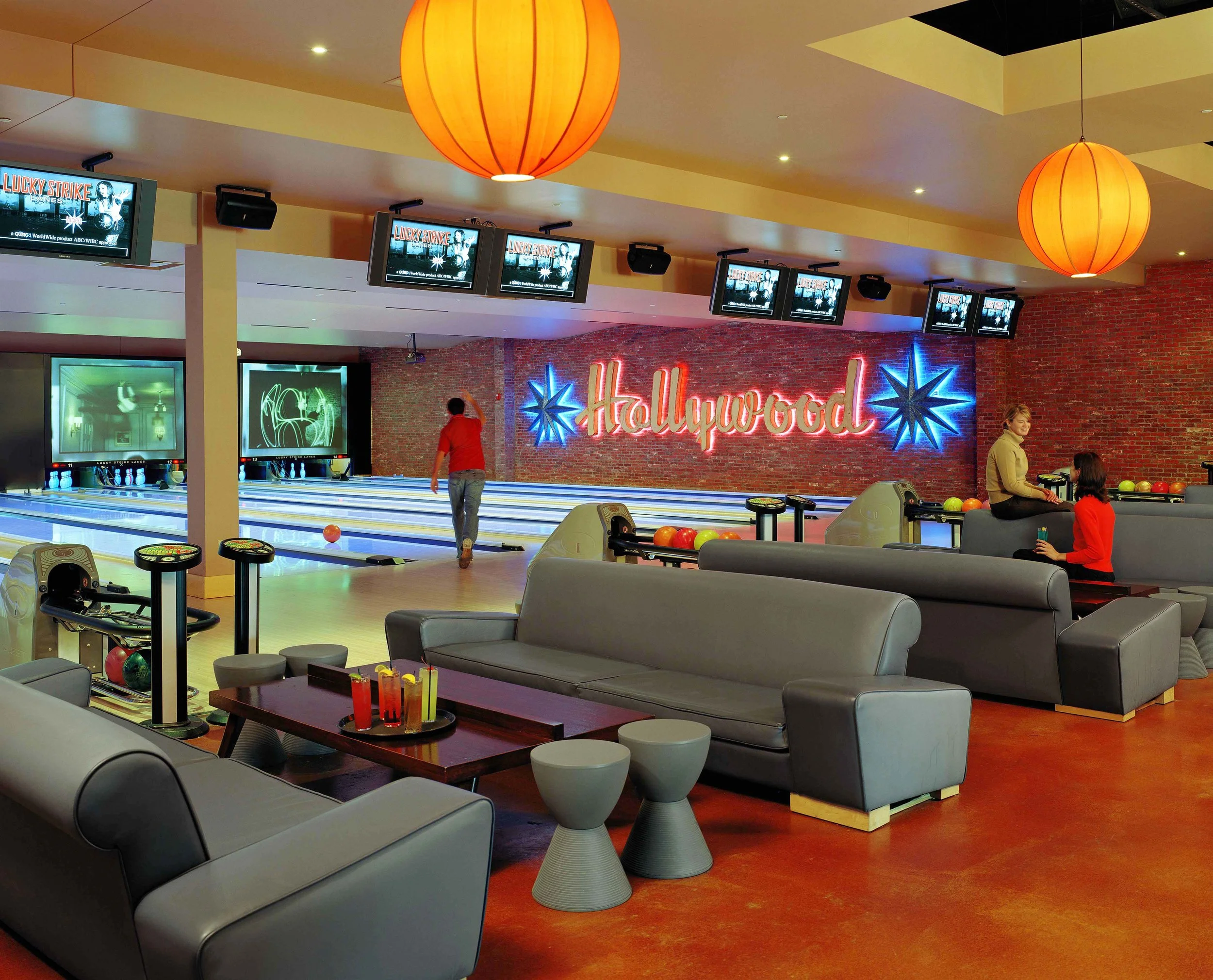 Lucky Strike Lanes Logo