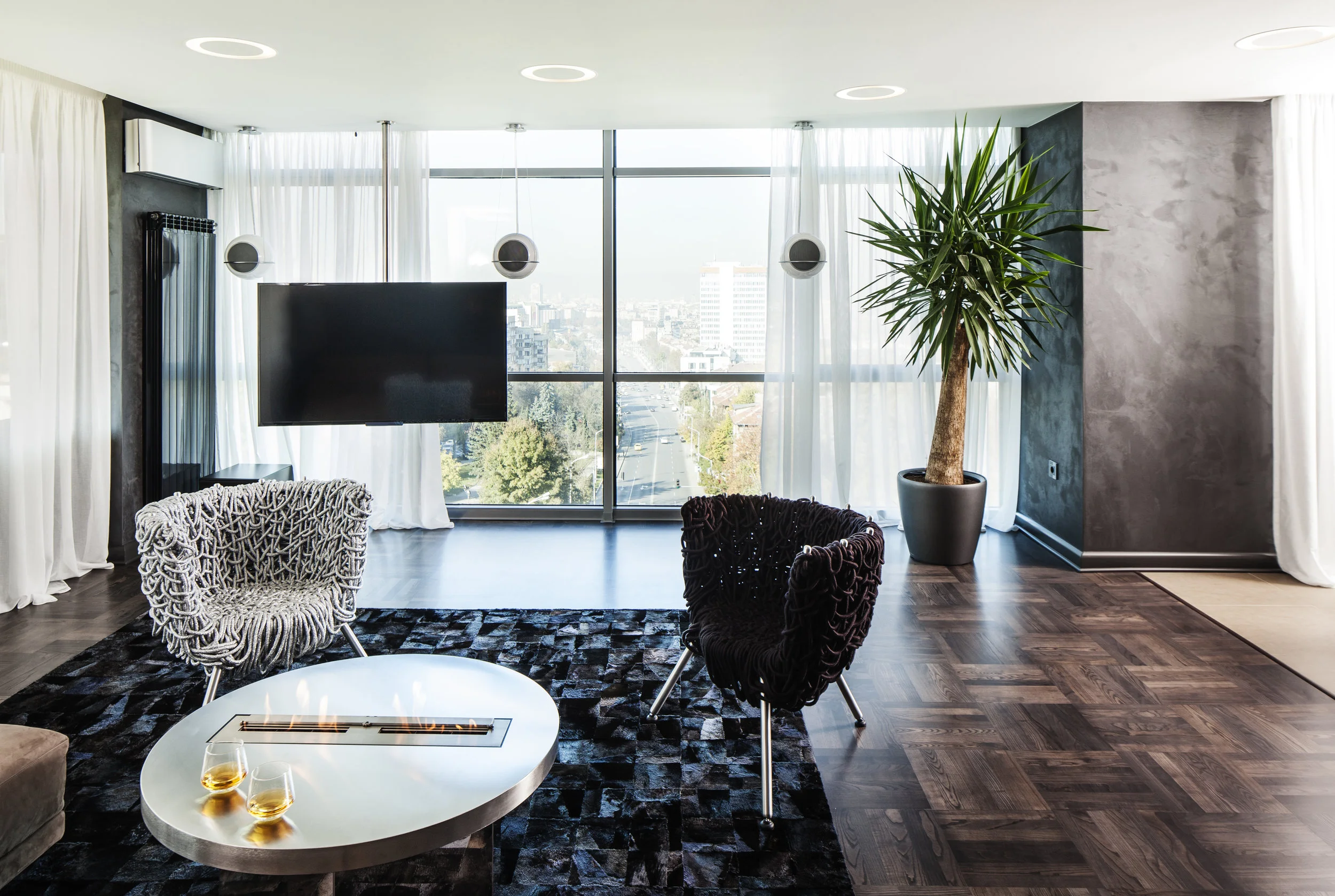 What We Do – Miramar Capital
