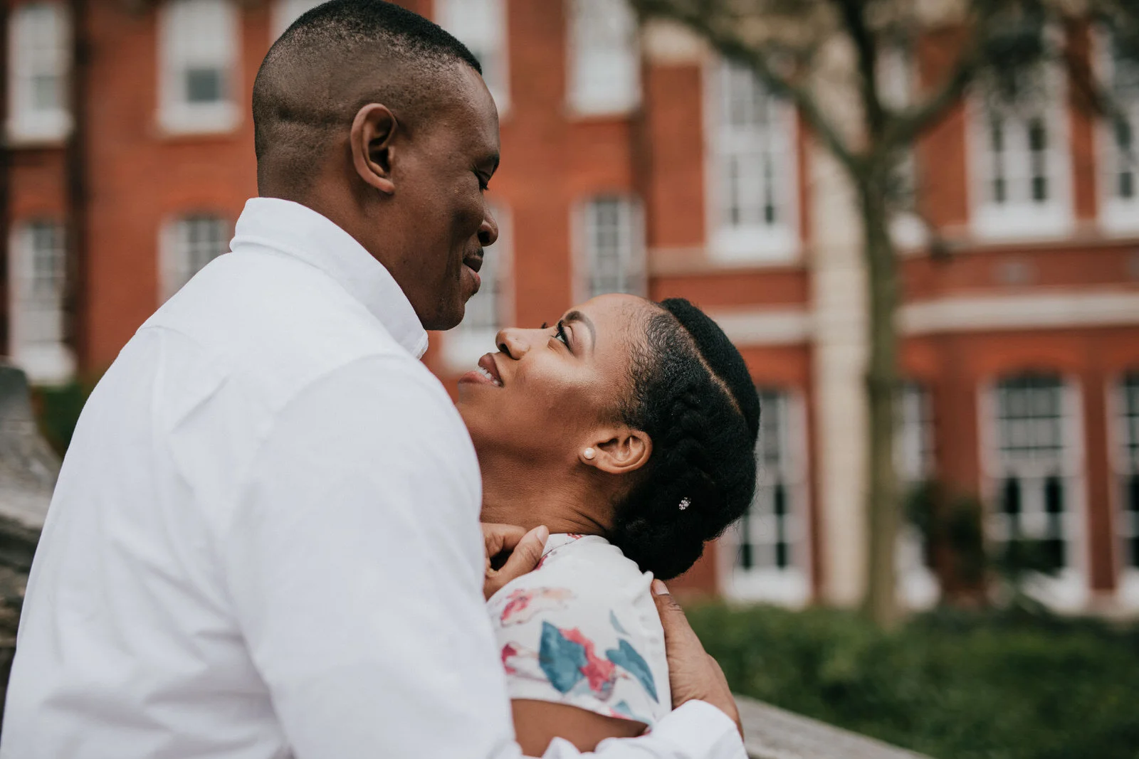 London engagement photography packages and couple photo shoots with a ...