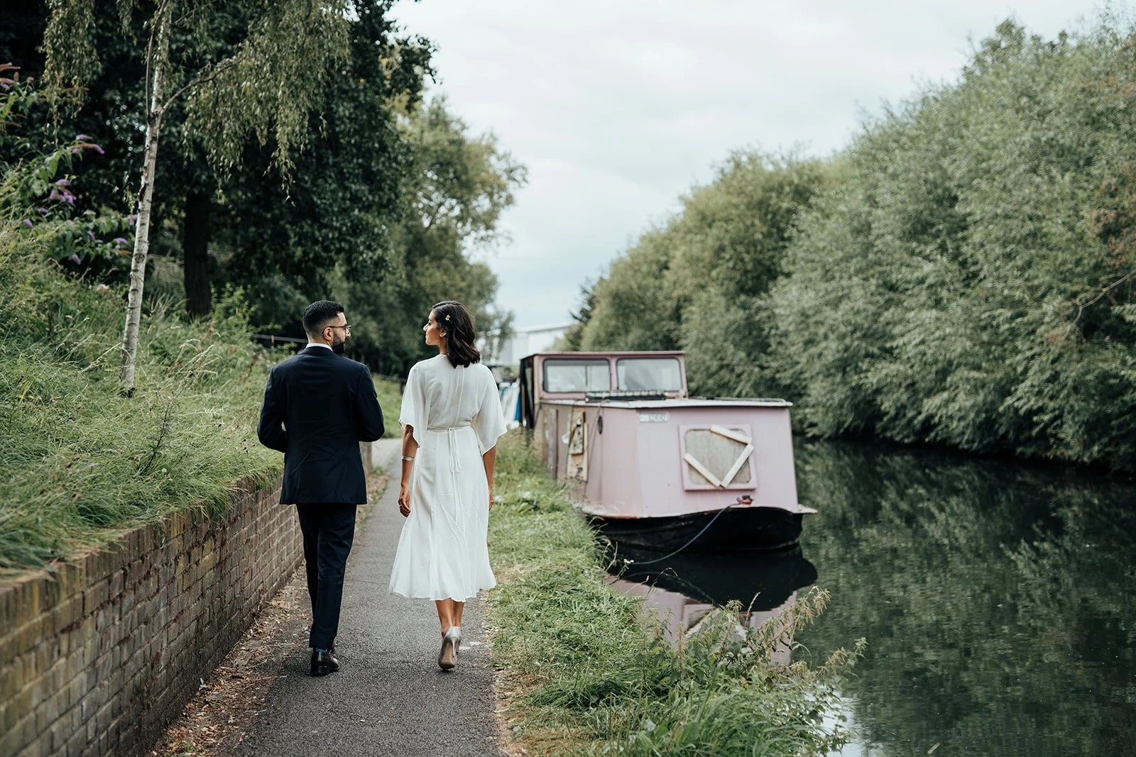 London elopement ideas - tips for your small London wedding
