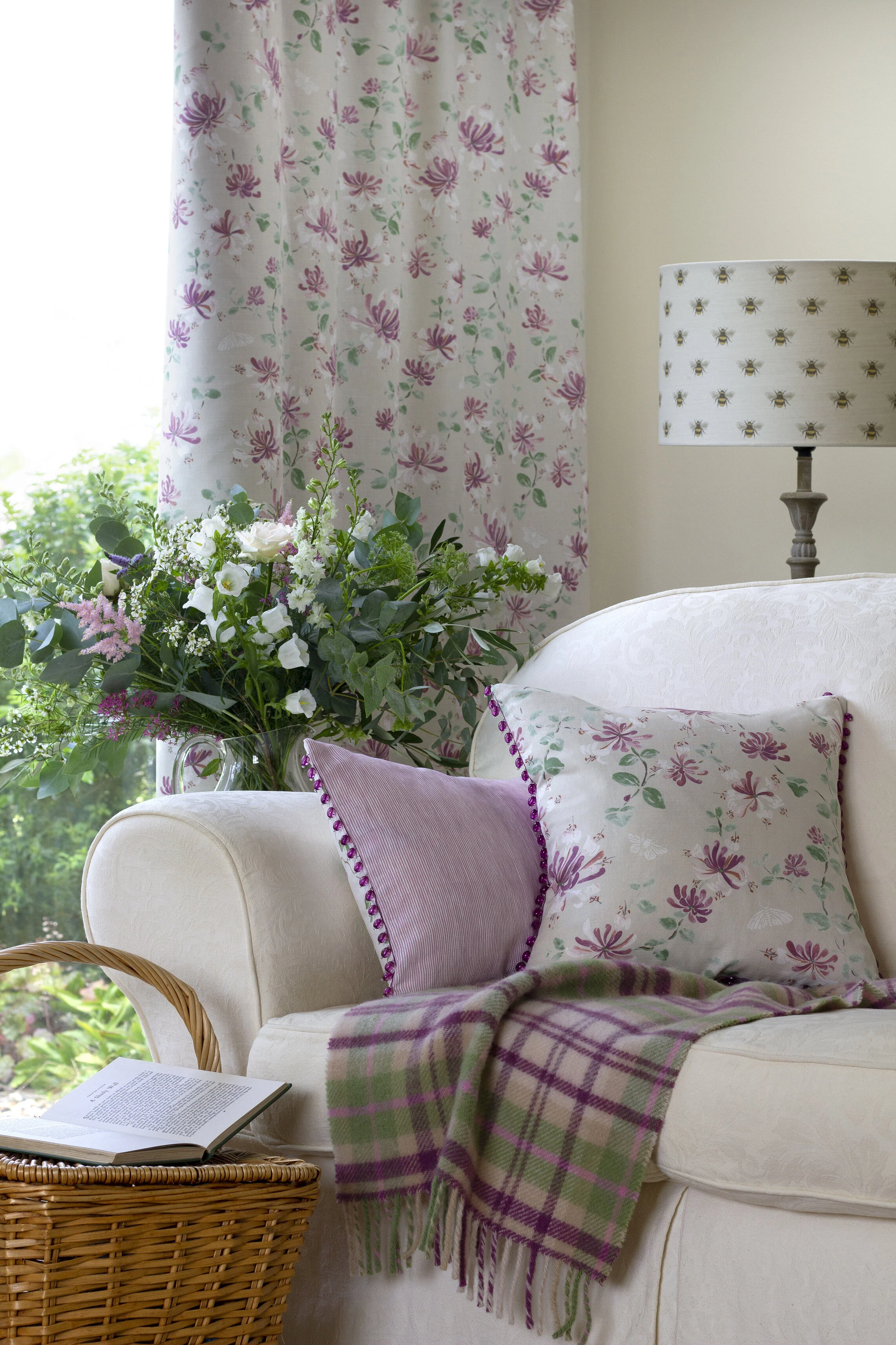 5 Easy Ways To Give Your Home The Cottagecore Interior Design Style ...