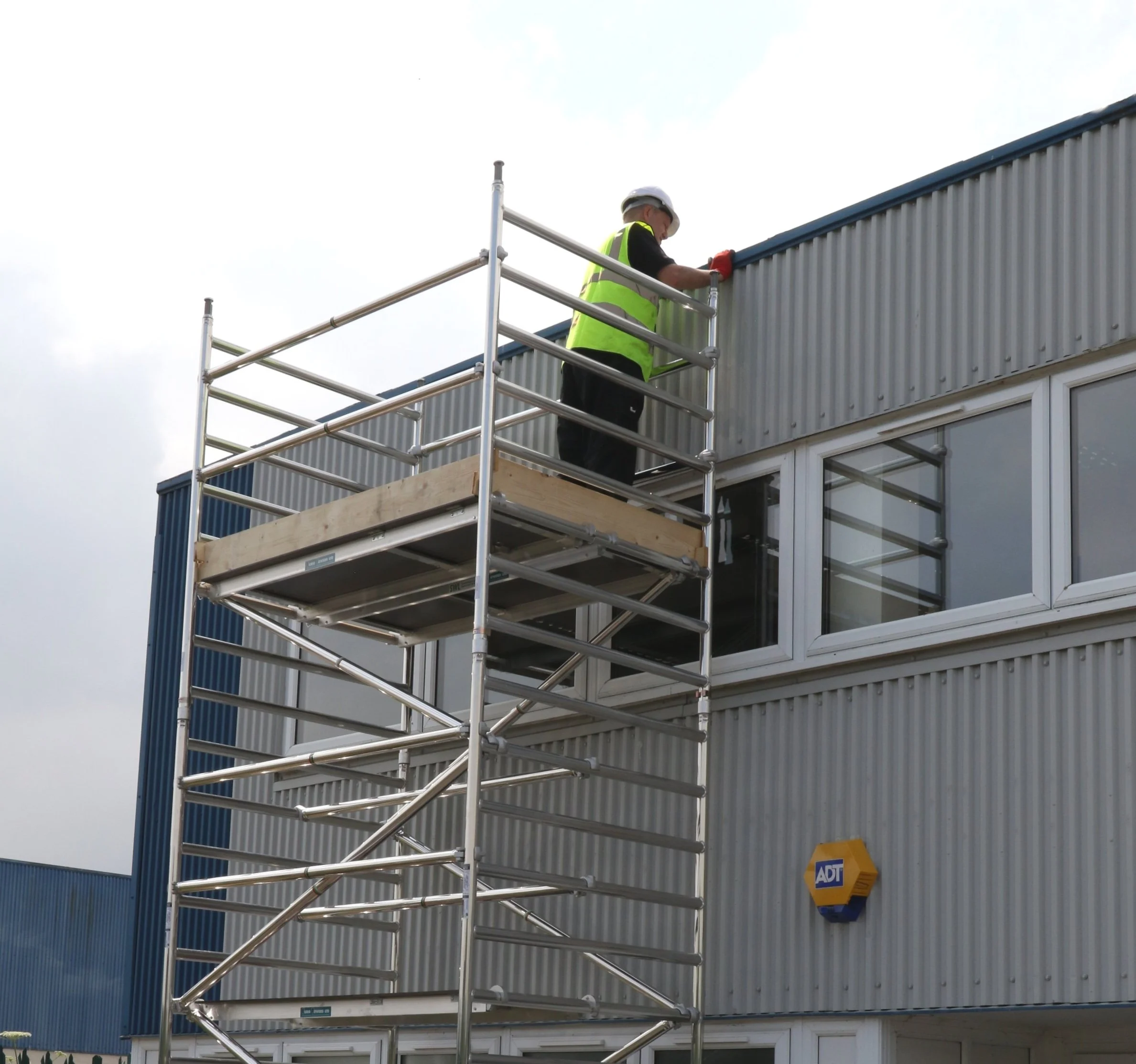 Euro Towers - UK Manufacturer Of Aluminium Scaffolding Towers & Podiums