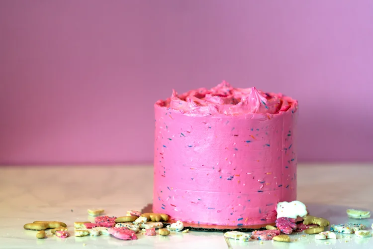 Signature Cakes — Loft22 Cakes