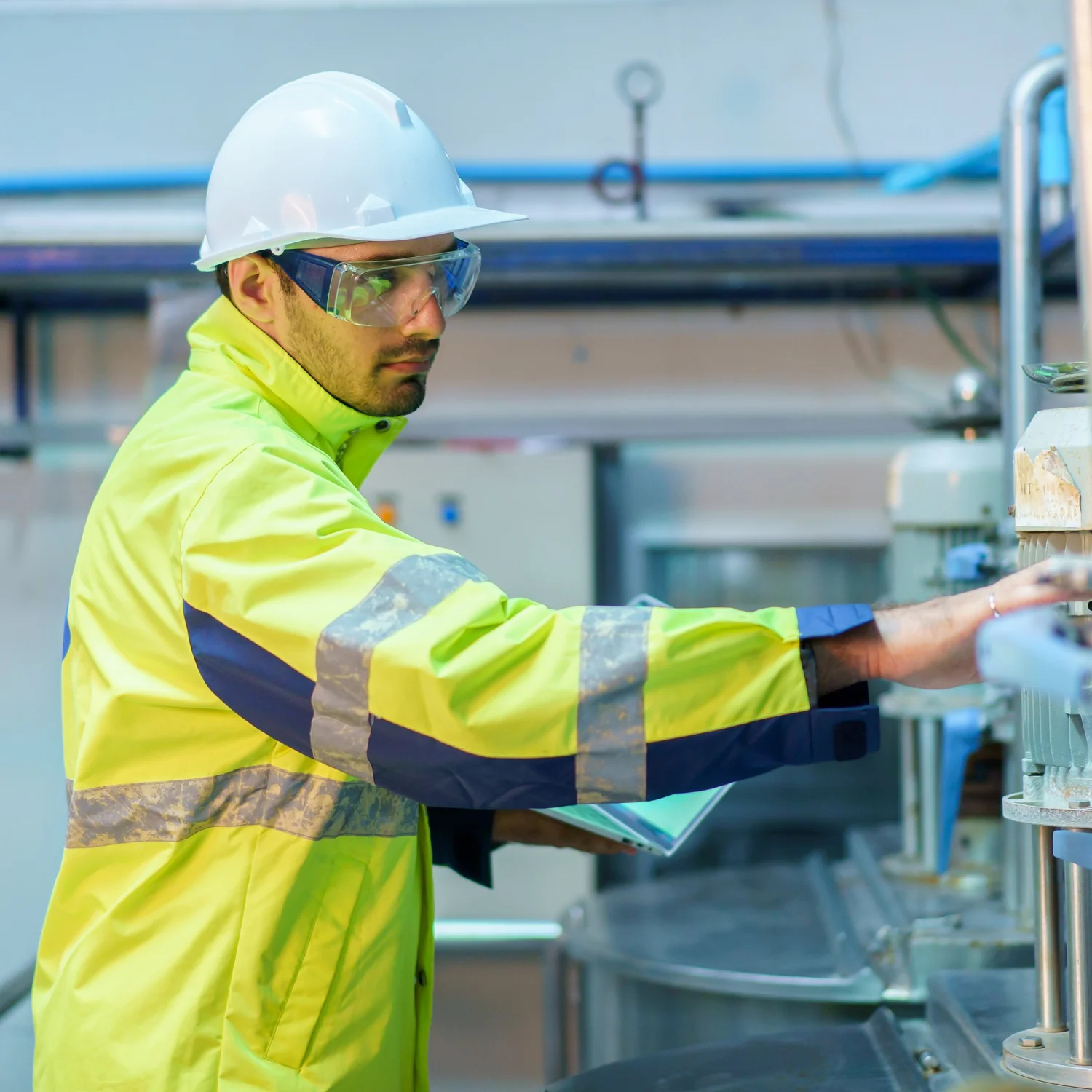 How To Protect Workers From Methanol Exposure In The Workplace ...