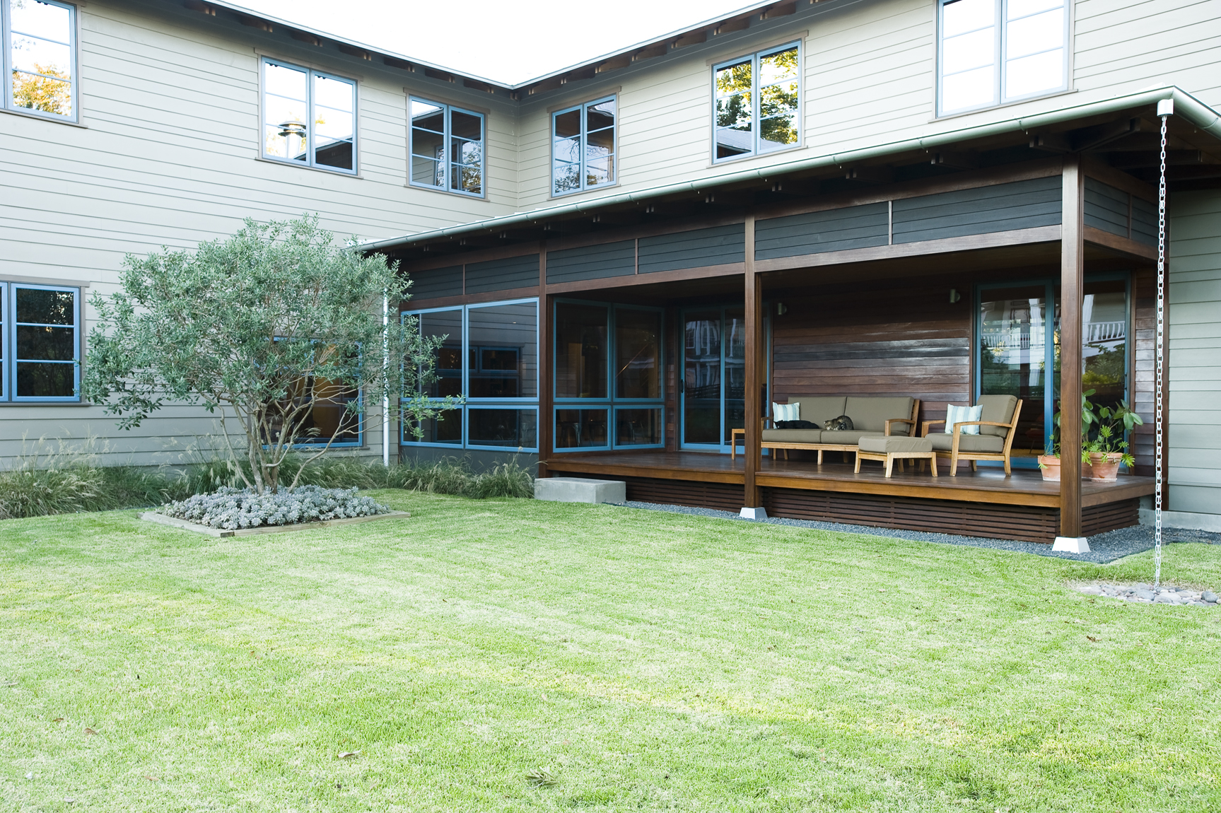 Contact — McIntyre + Robinowitz