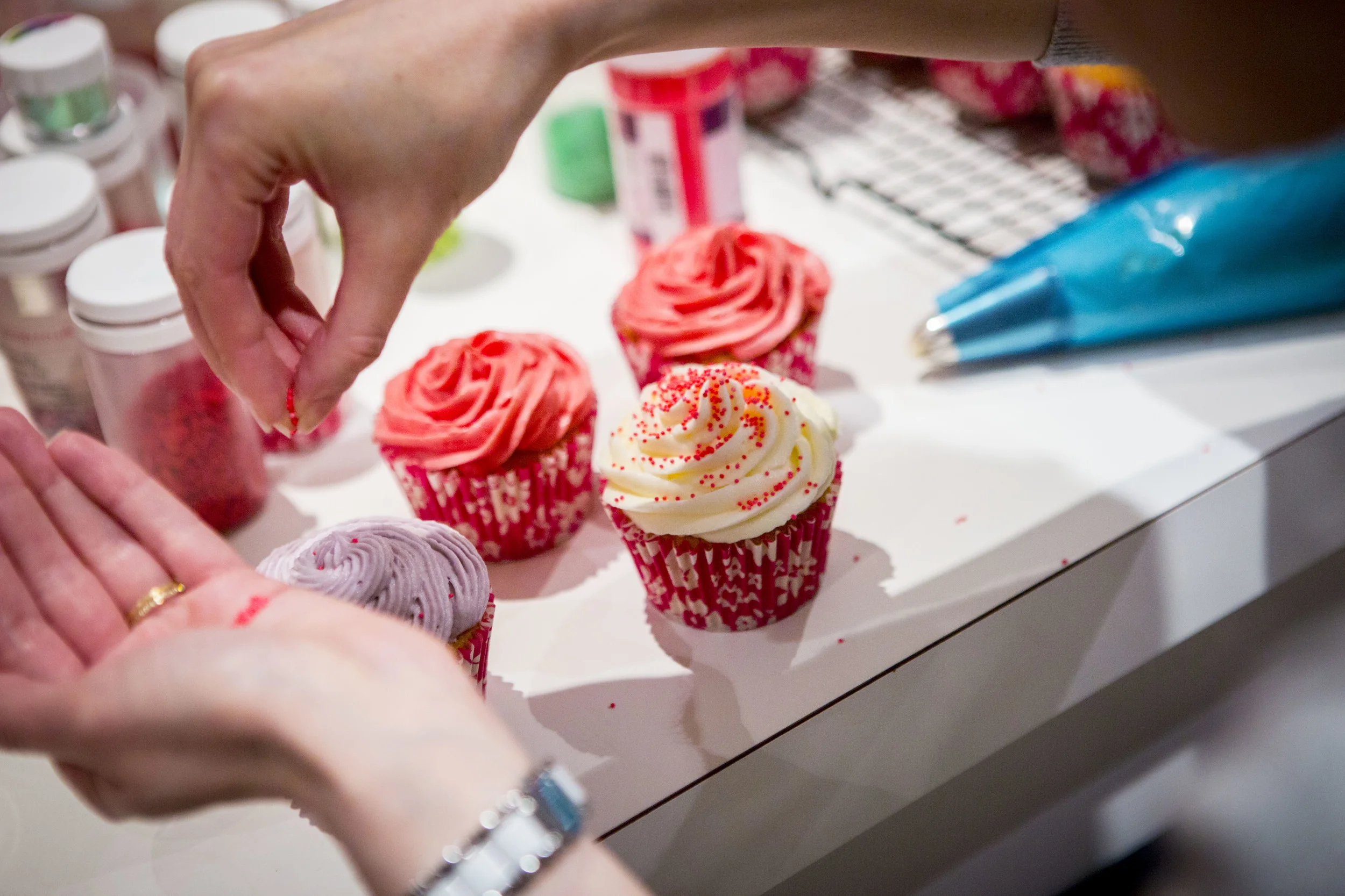 London's best cake making and decorating classes - 2hr cupcake ...