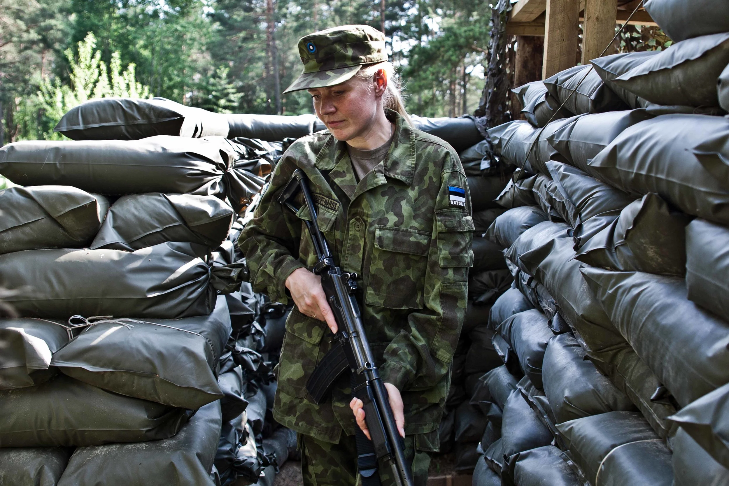 Estonia - Paramilitary Women — ANTONINO SAVOJARDO PHOTOGRAPHER