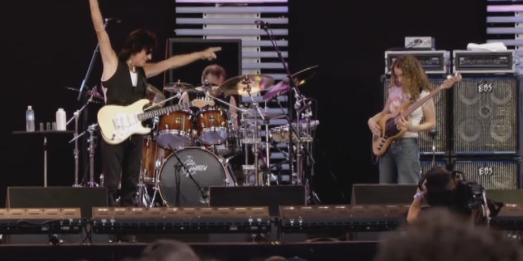 Tal's Bass Solo — Musicians.Fish