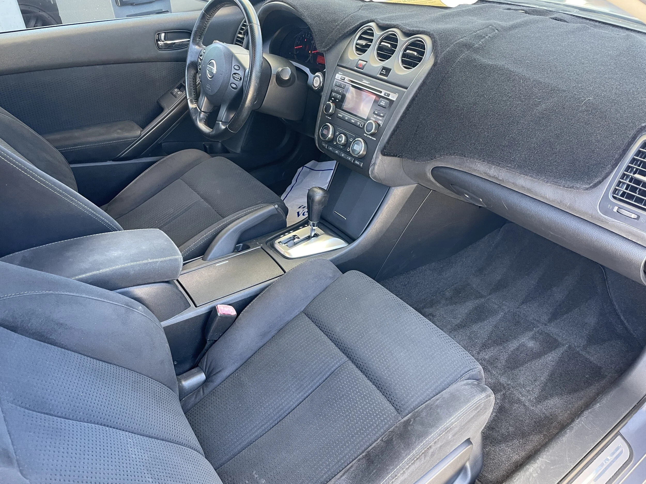 Nissan Altima 2010 Interior