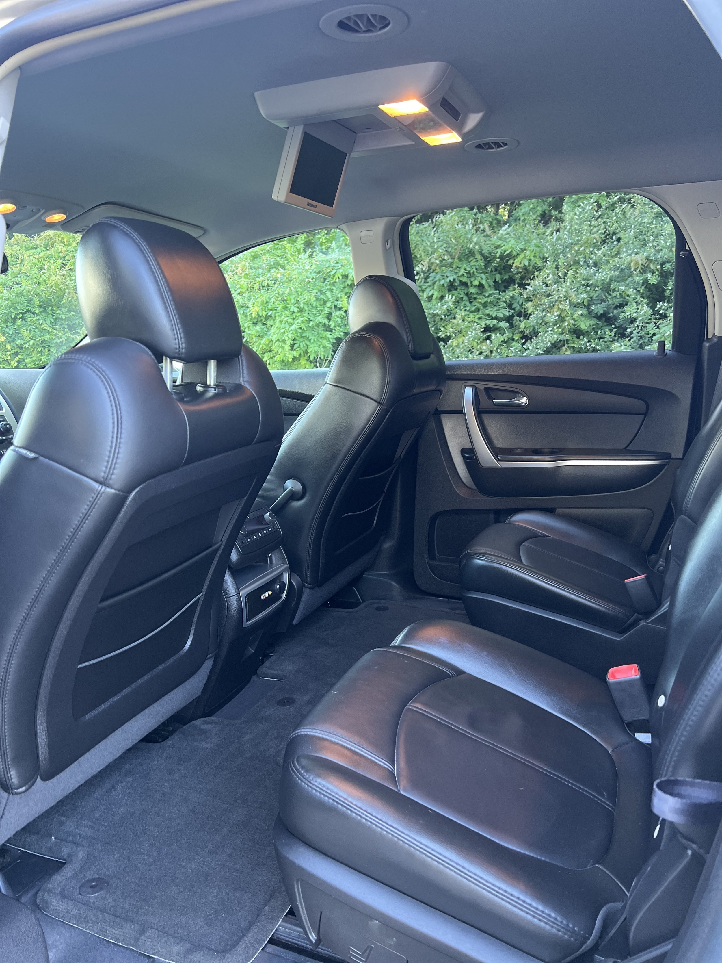 2008 Gmc Acadia Inside