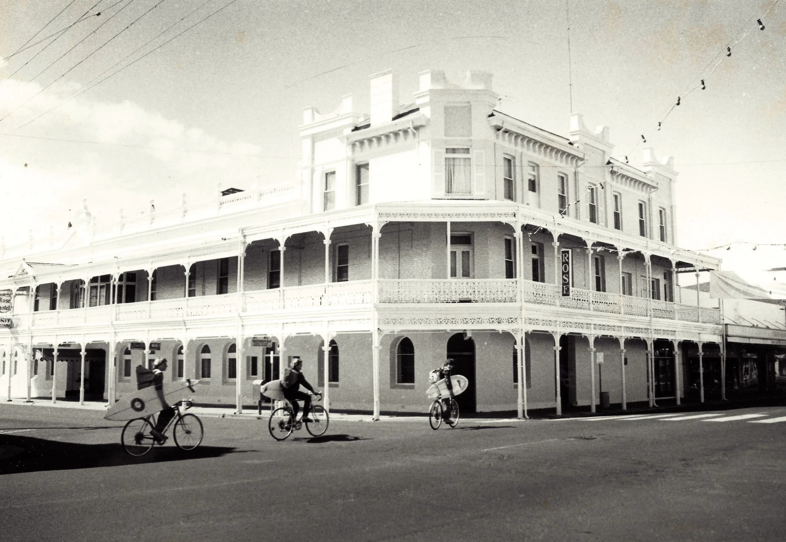 Pub Restaurant Functions Accommodation Bunbury — The Rose Hotel & Motel ...