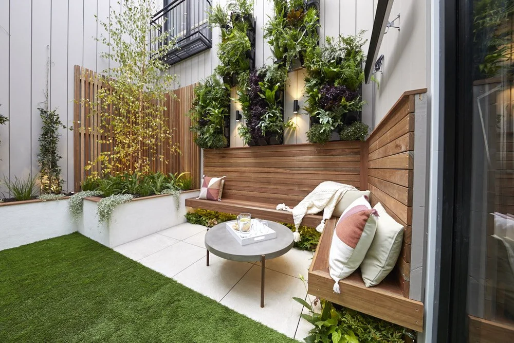 St Kilda Courtyard — Ashley James Ashley James Gardens