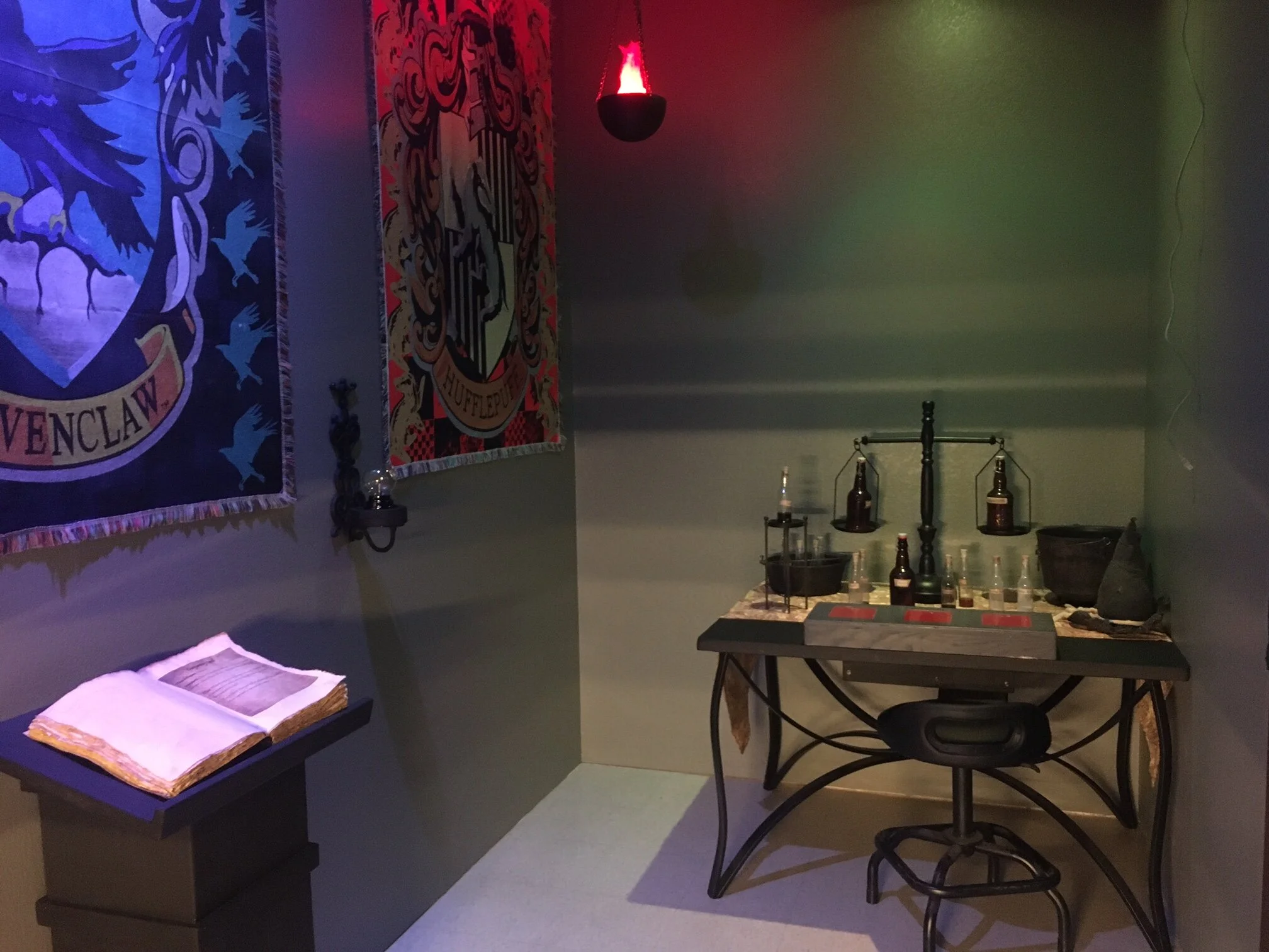 Escapades Escape & Smash Rooms area 605 escape room