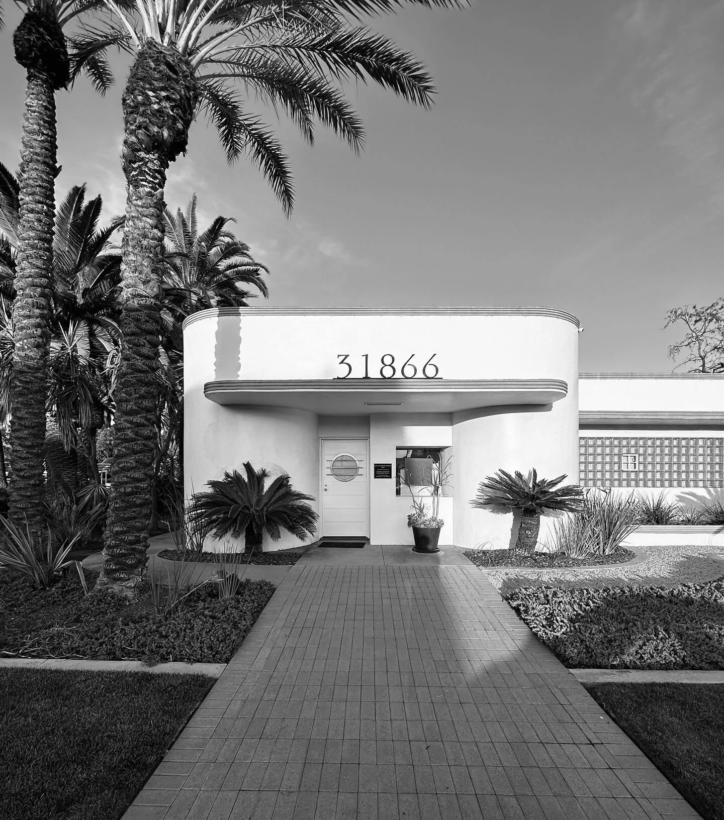 Sold: Thornton Ladd, 1955 — MODERN CALIFORNIA HOUSE