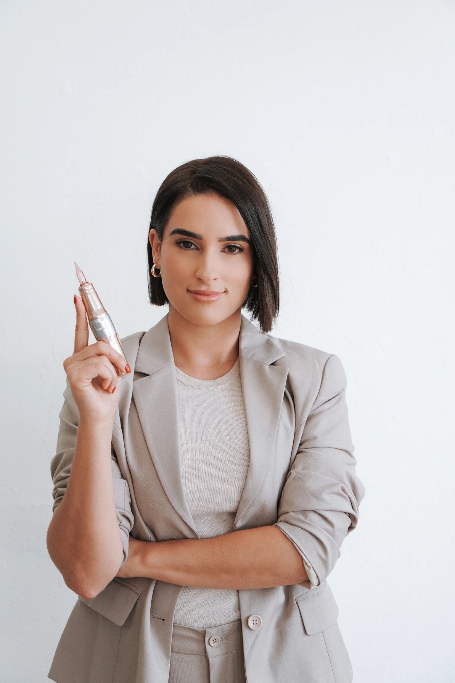 ELLIE BEROWS & BEAUTY ELLIE Brows & Beauty