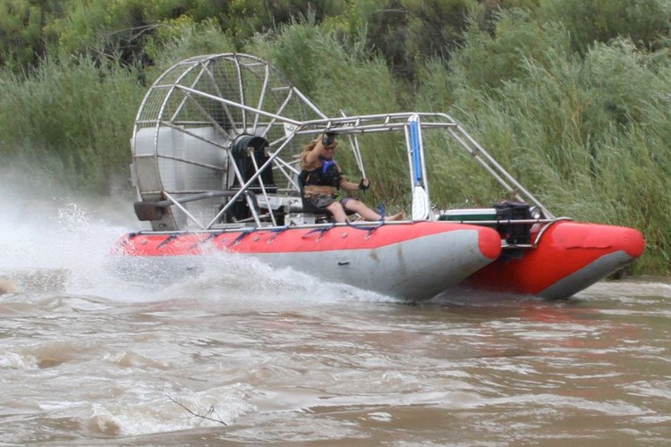 Different Types of Airboats: Wings, Reverse, Wheels, Flat Bottom, V ...