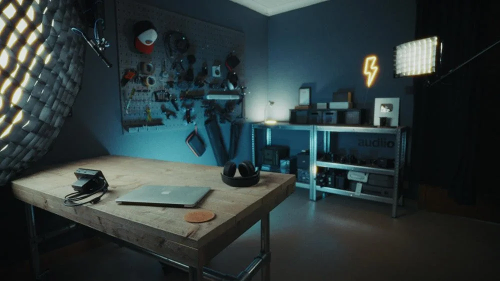 How to Build a YouTube Studio in a Small Room — JORIS HERMANS