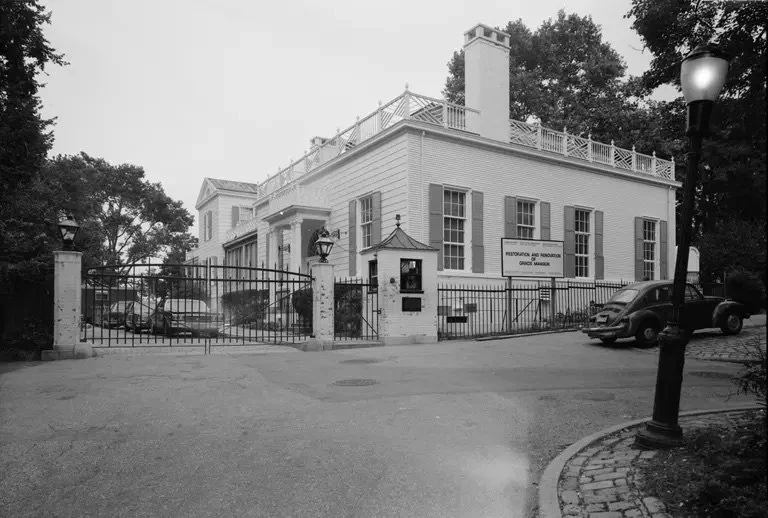 10 ‘Secrets’ of Gracie Mansion — The Hoffman Team