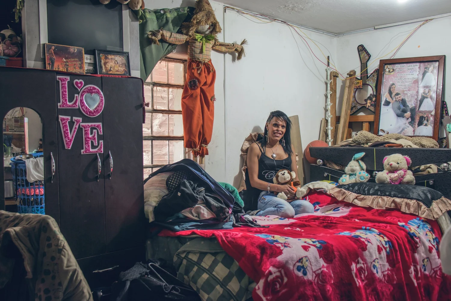 Breathe Easy- How to Make Your Cramped Bedroom Feel Larger and More ...