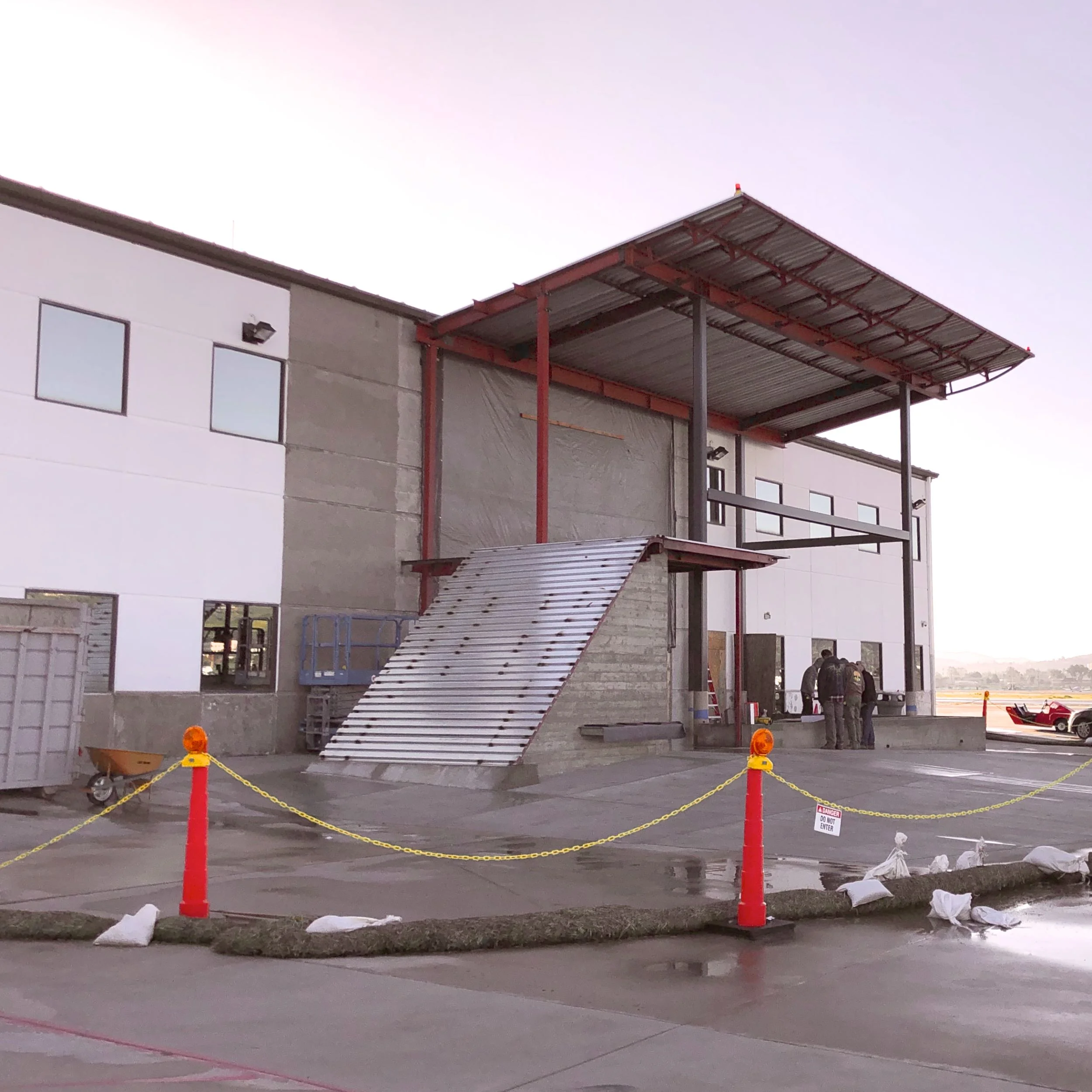 House Design Architects Circle Air Group - New Lobby for FBO in San Diego