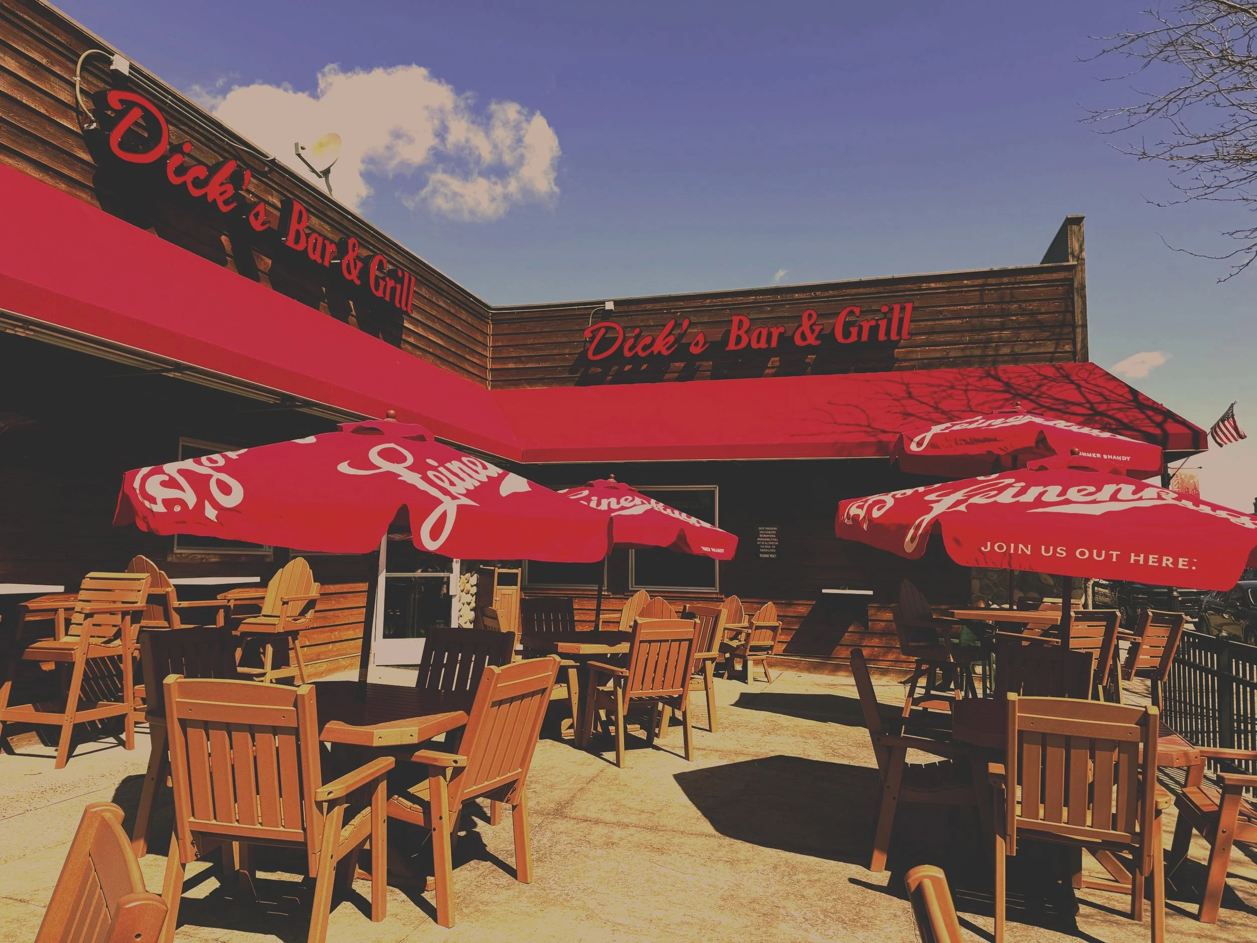 Dick's Bar & Grill