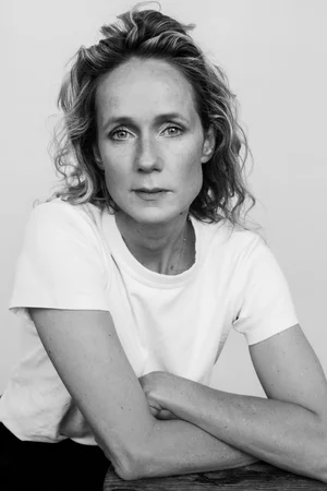lucy taylor bio — LUCY TAYLOR