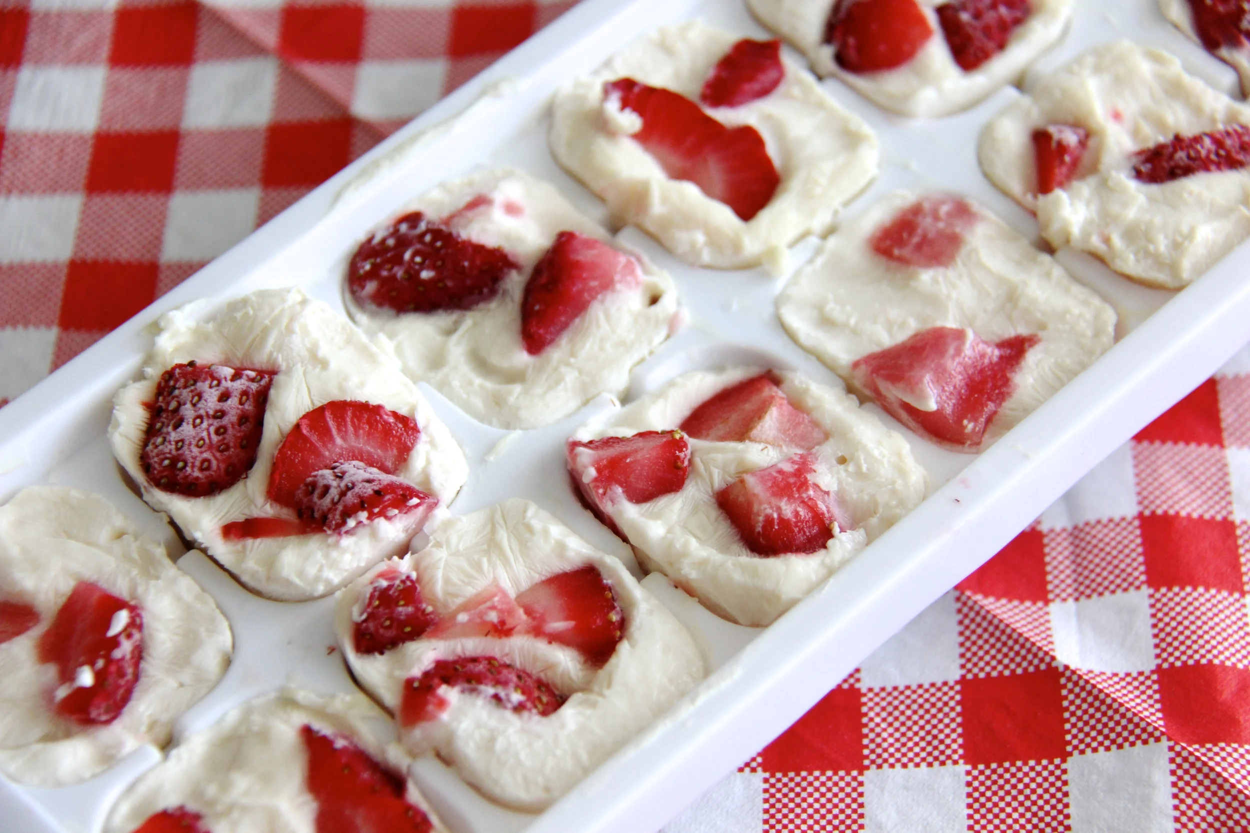 Frozen Yogurt Bites — MOMSTRONG