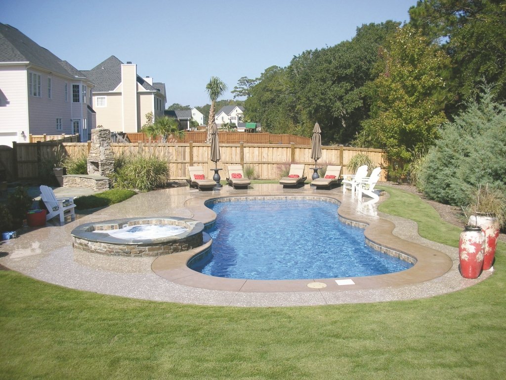 Coral Sea Fiberglass Pool | Browning Pools & Spas