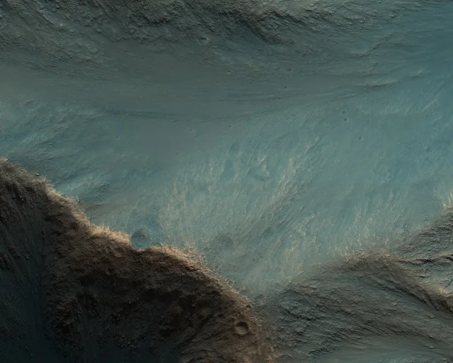 NASA shared Hi-Res photographs of Mars surface — Designcollector