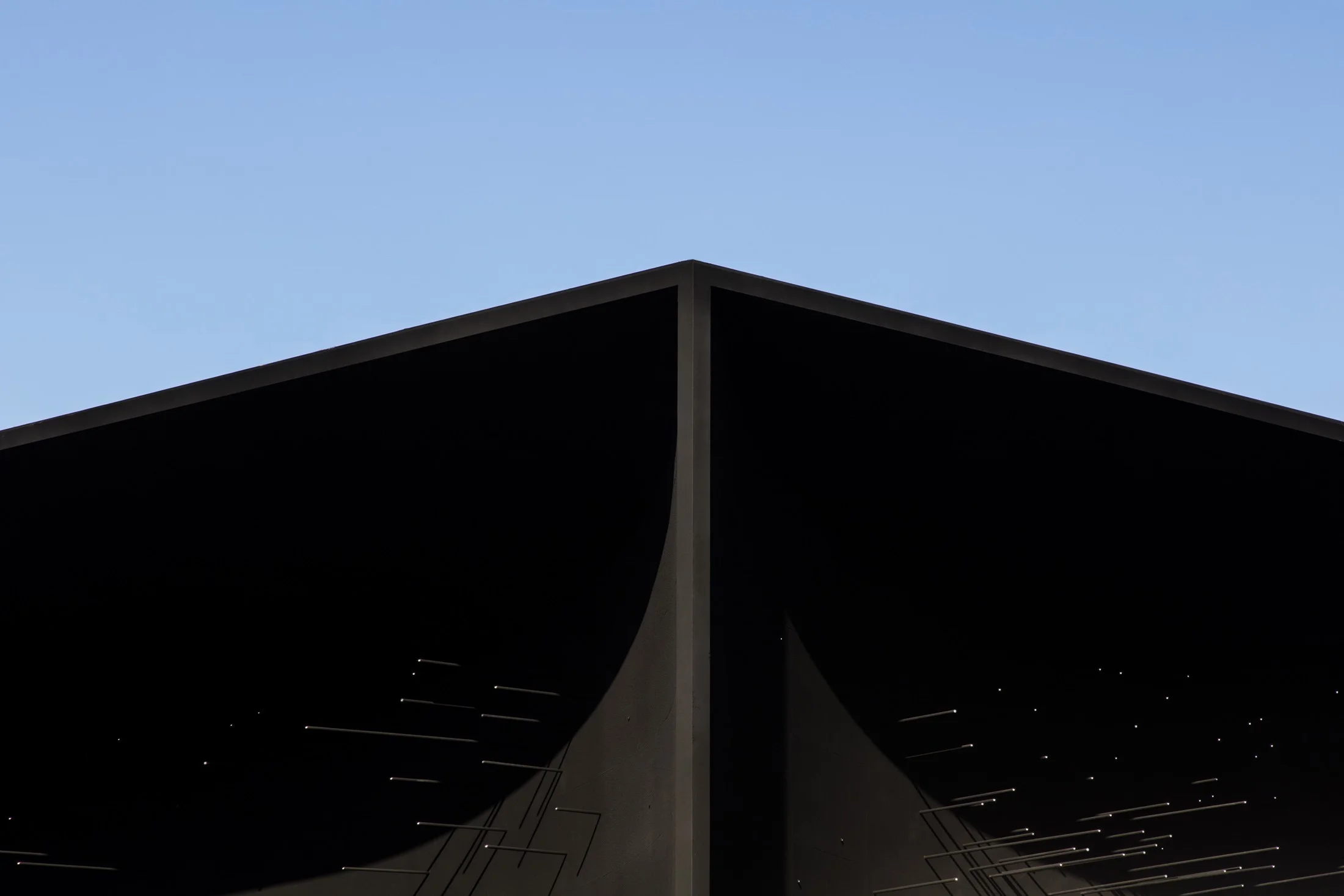 The Darkest Building on Earth: Hyundai Pavilion covered with Vantablack ...