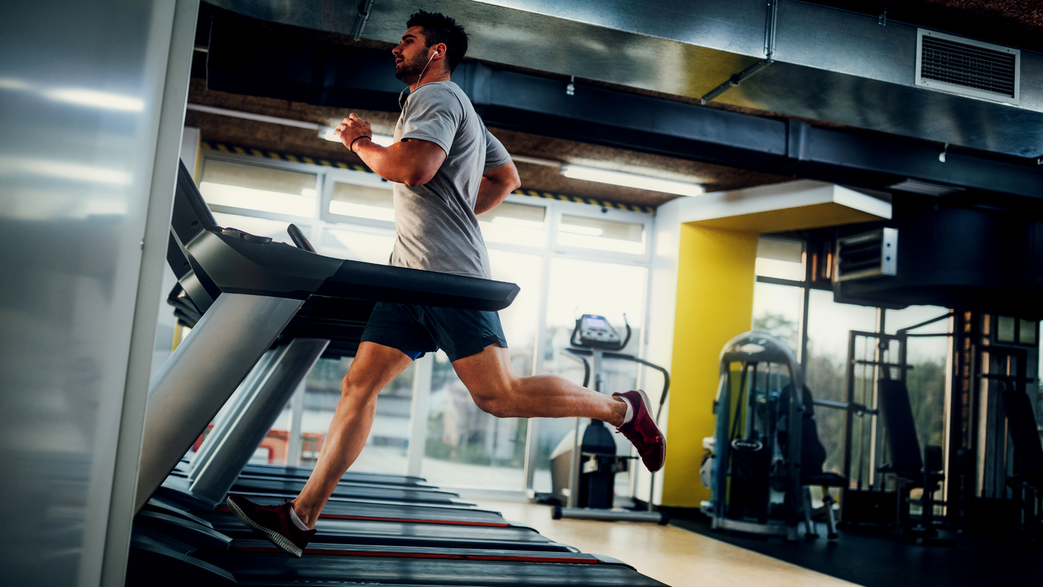 5 HIIT Treadmill Workouts for Beginners - Fittest Travel