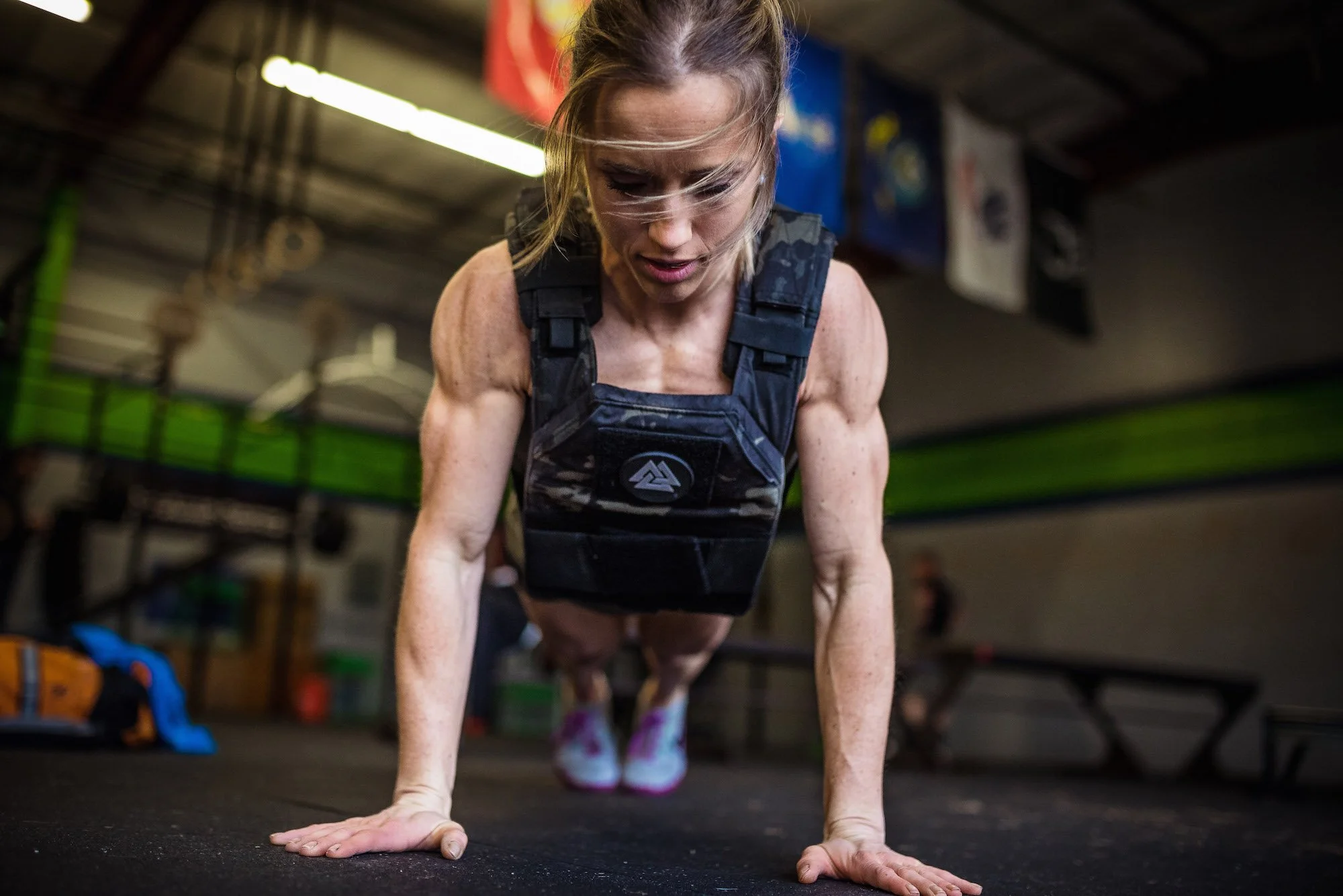 10 CrossFit Weighted Vest Workouts - Fittest Travel