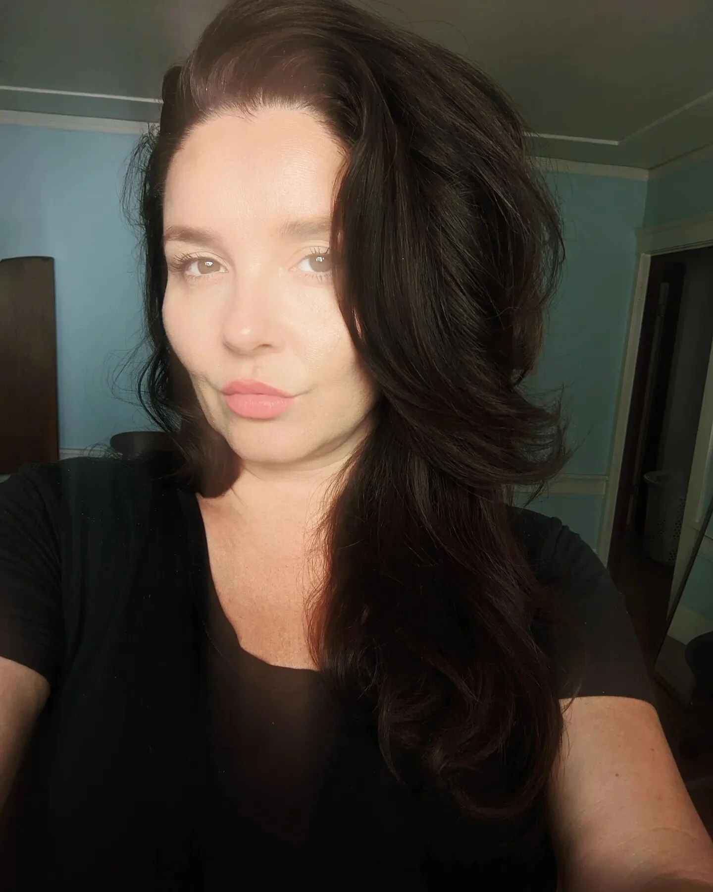 MEET MAXINE HOLLOWAY