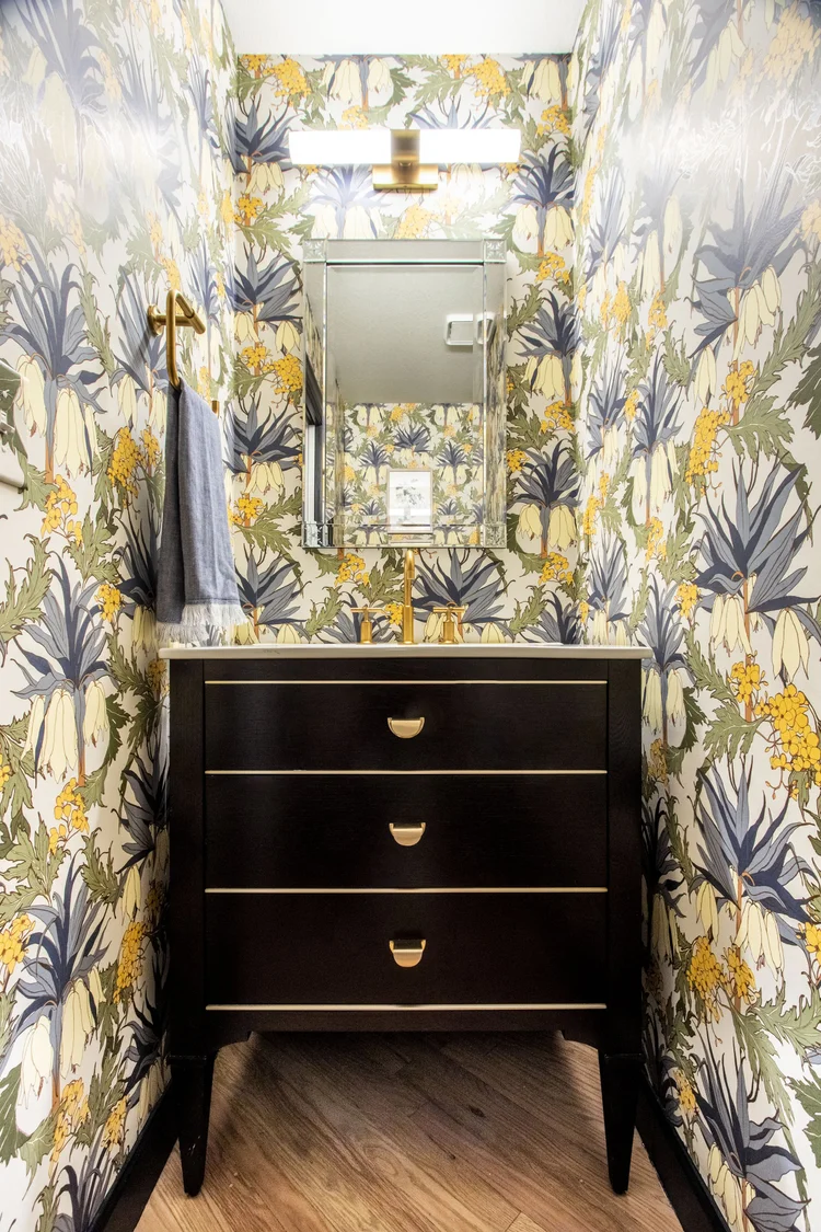 6 Stylish and Clever Small Toilet Room Home Decor Ideas — MELANIE ...