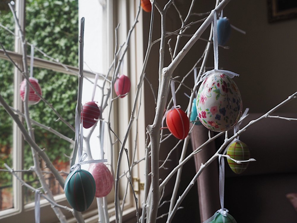 Create A Pretty Easter Display With Painted Branches & Hanging John ...