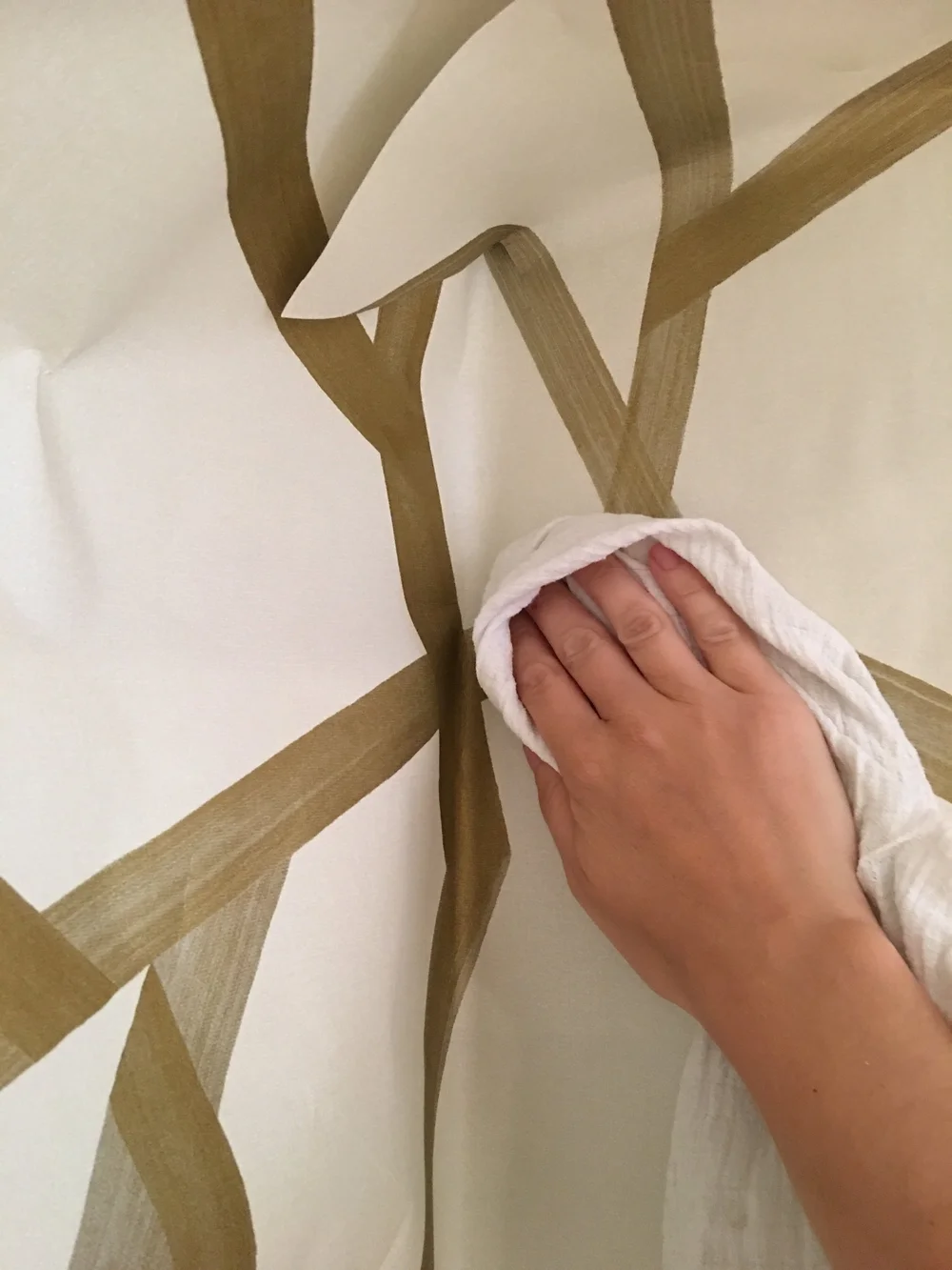 How To Put Up Wallpaper: A Simple & Easy Guide — MELANIE LISSACK INTERIORS