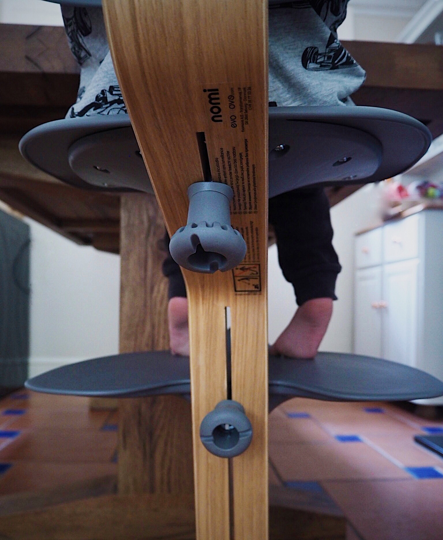 Meet nomi - the stylish, modern high chair that won't ruin your decor ...