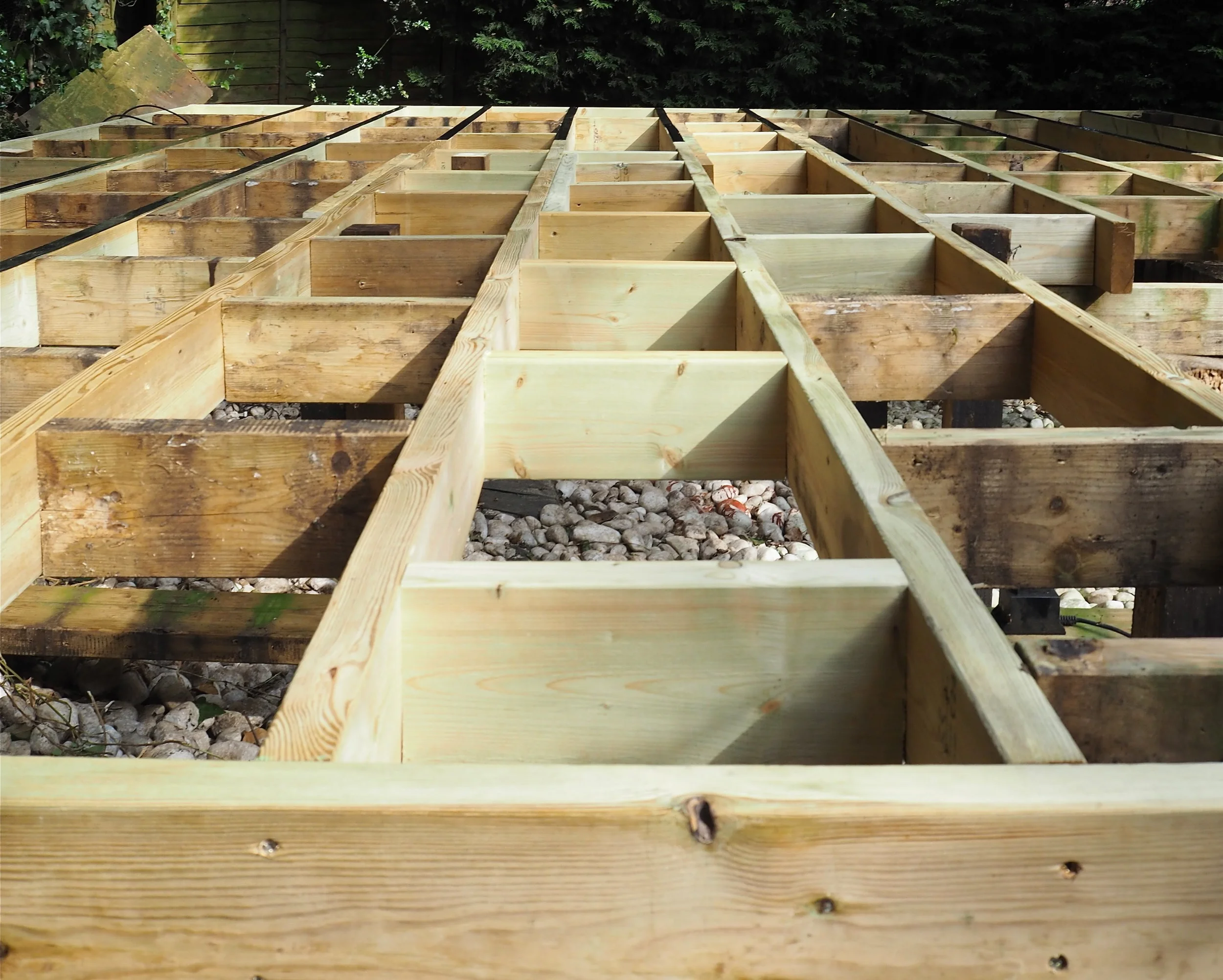 Garden Progress Update: Replacing My Old Timber Deck With Trex ...