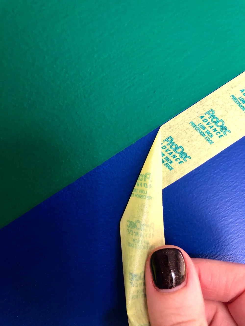 How To Use Painter's Tape: Tips To Get A Perfectly Straight Paint Line ...