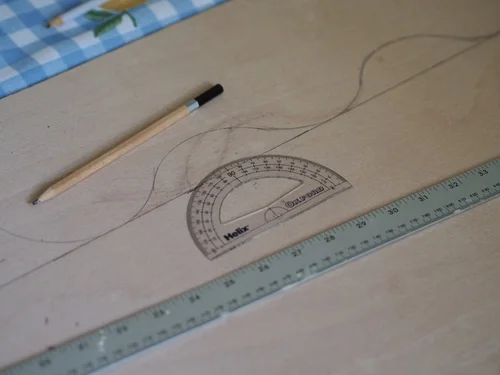 Get Creative: DIY Wavy-Edged Window Pelmet For A Kids’ Bedroom ...
