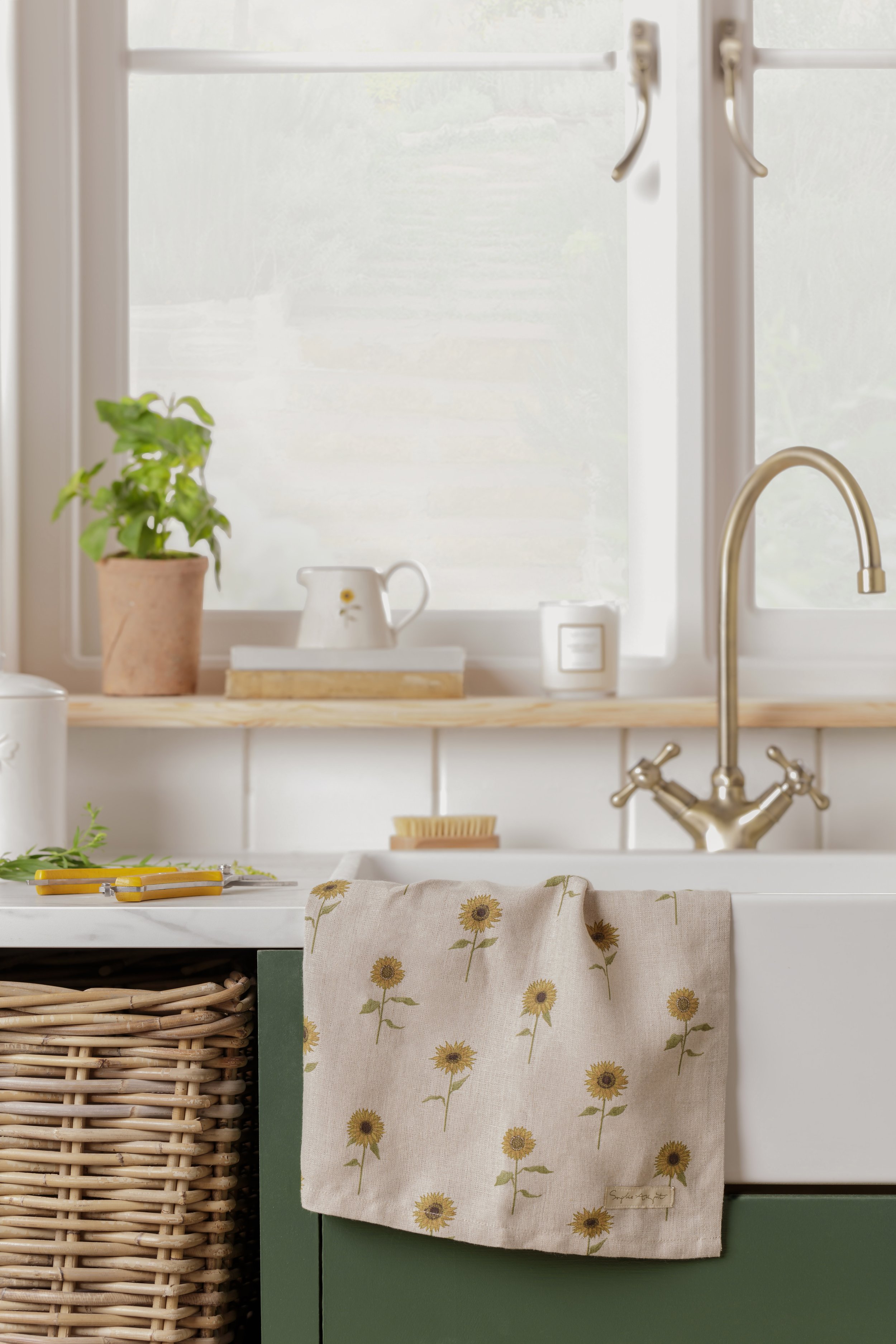 5 Inspiring Spring Cleaning Hacks to Refresh Your Home for the New ...