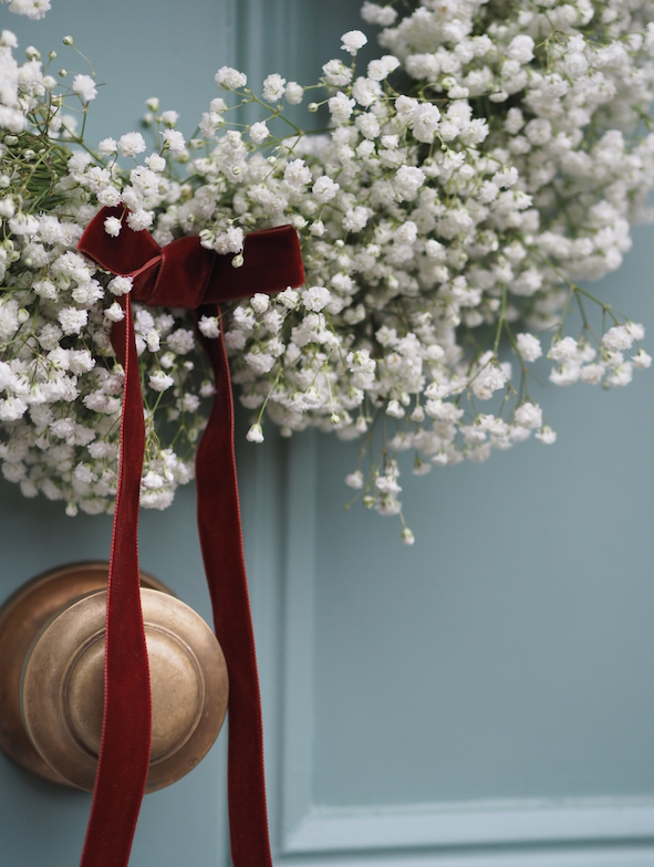 Wreath Making Idea: How To Make This Decorative Gypsophila Wreath ...
